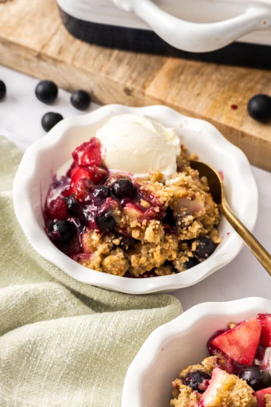 Apple and Blueberry Crumble - Sustainable Cooks