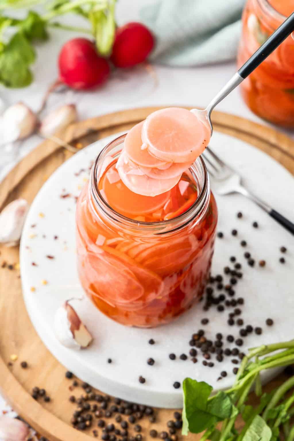 Pickled Radishes - Sustainable Cooks